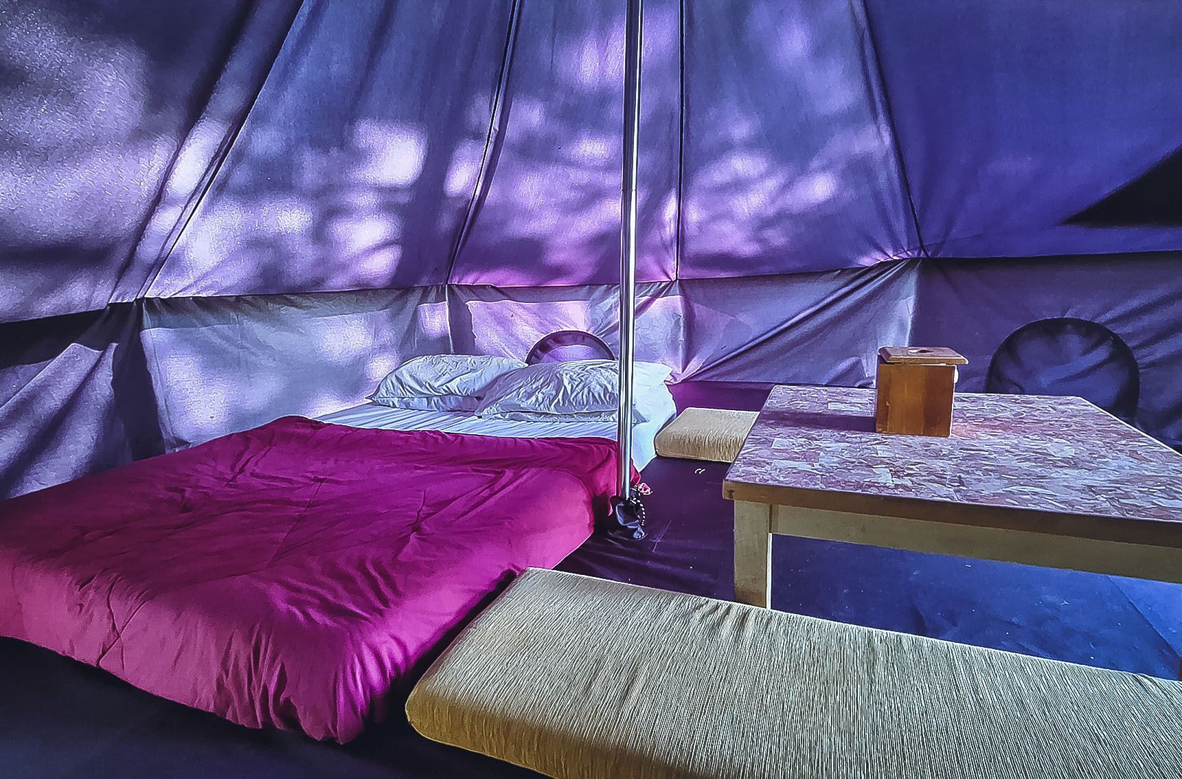 Roupa de cama fornecida 