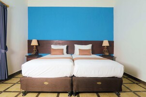 Quarto Duplo ou Twin Superior | Lençóis de algodão egípcio, roupa de alta qualidade, secretária 