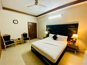 Quarto Duplo Deluxe | Quartos insonorizados, ferro/tábua de engomar, Wi-fi grátis