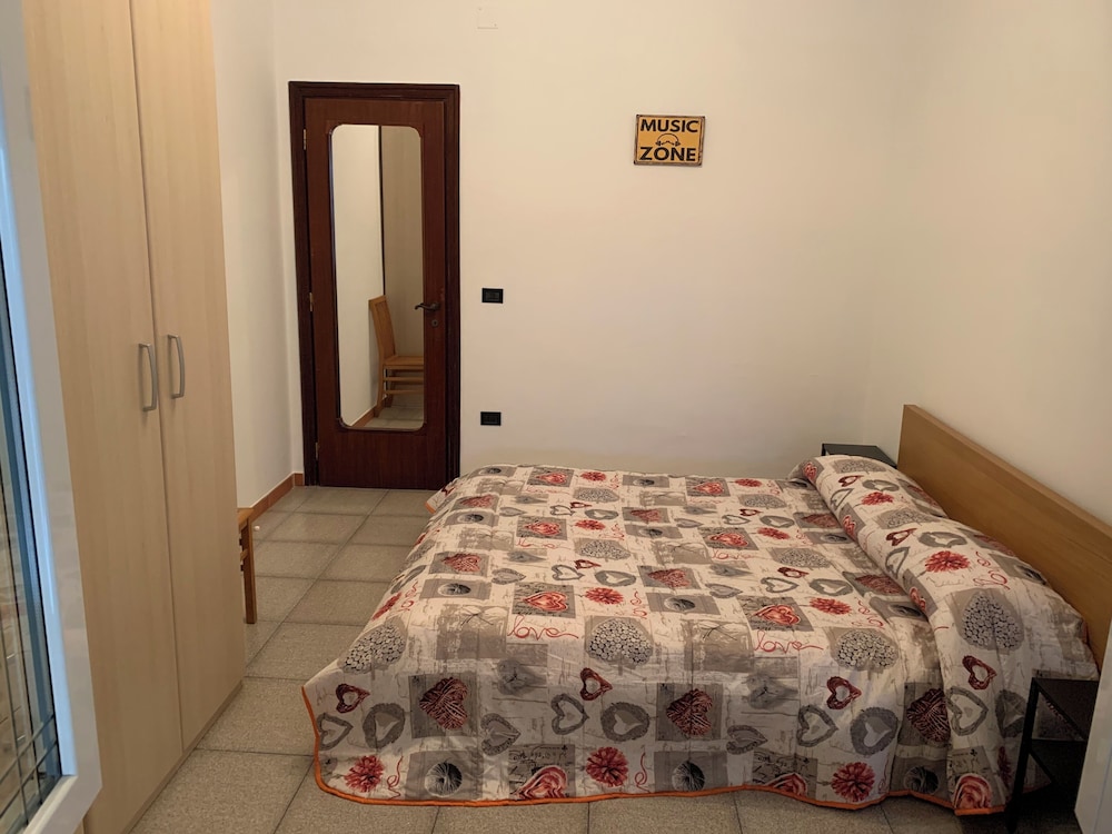 2 Bedroom Apartment In Caserta - Caserta