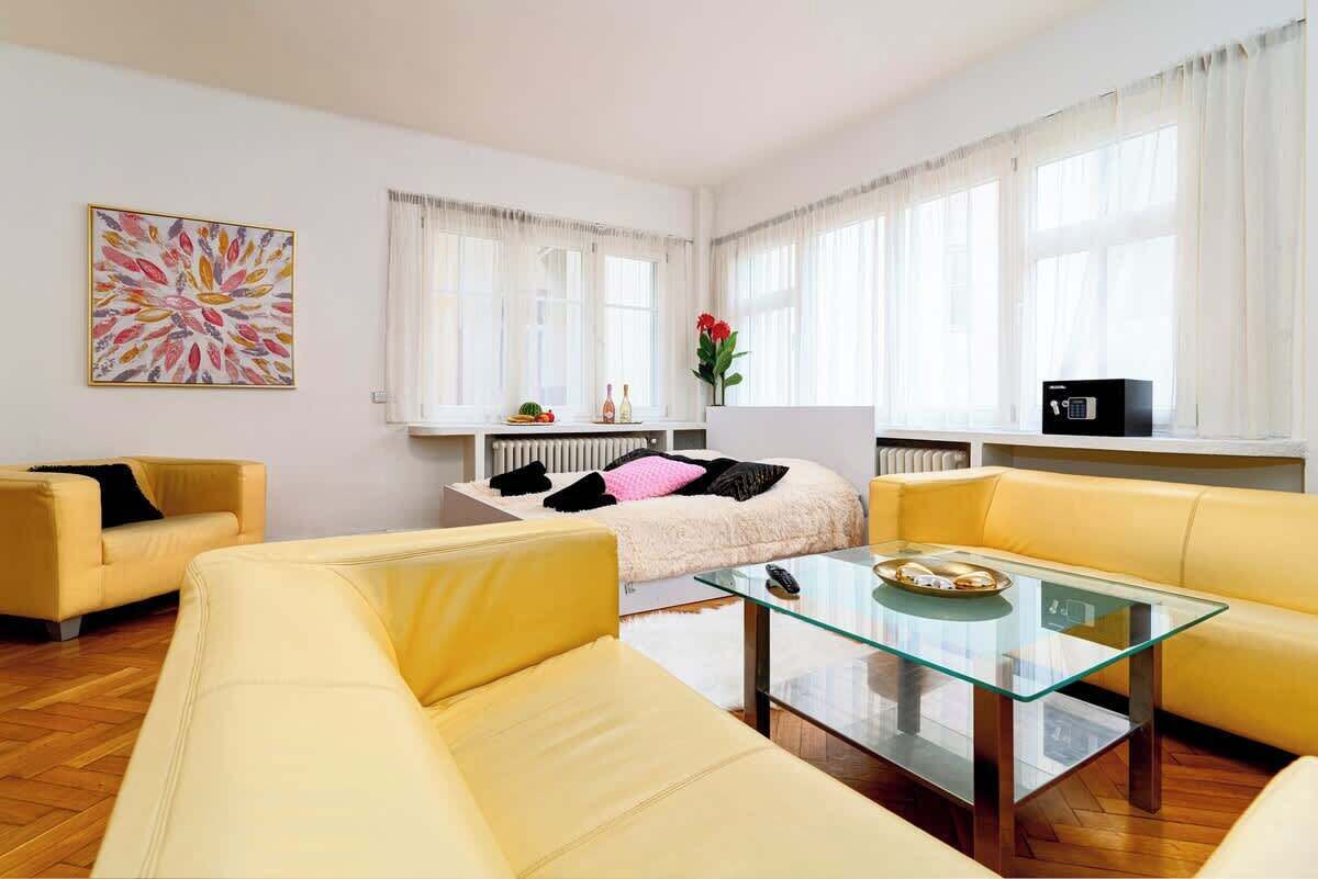 Interstellar Sun Suite - Prague