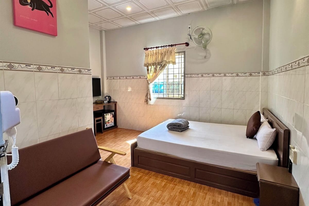 Quarto casal empresarial | Roupas de cama antialérgicas, escrivaninha, quartos à prova de som
