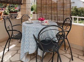 Apartamento (Standard One Bedroom Apartment with T) | Terraço/pátio interior