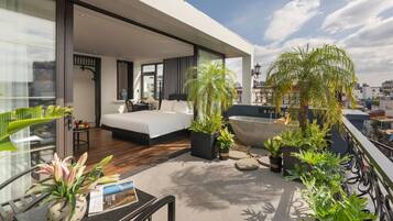 Estúdio Panorâmico, Vista para a cidade | Roupa de alta qualidade, camas de colchão pillowtop, minibar