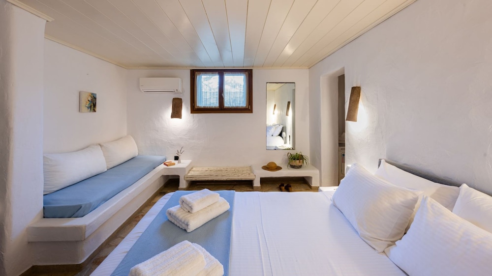 Blue Greens Villas In Krios, Paros Island - Paros