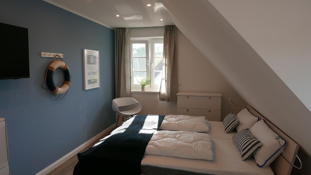 Ferienhaus Poseritz Für 2 - 7 Personen Mit 3 Schlafzimmern - Ferienhaus - Sundhagen
