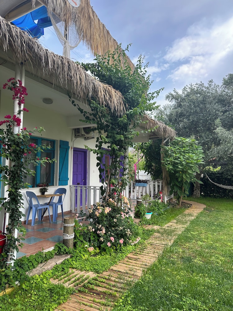 Gaya Pansiyon - Çıralı