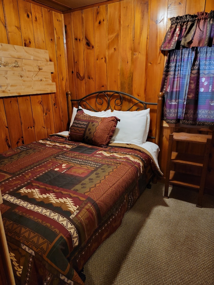 Cabin On Peaceful Soo Lake, Phillips Wi. Enjoy Waking Up In The Great Northwood - South Fork, WI