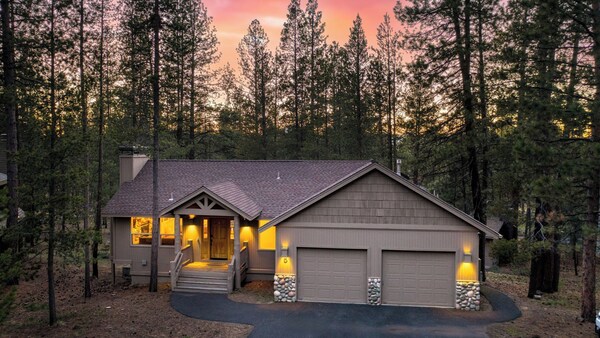 Quail By Avantstay Great Location + Game Room, Hot Tub, & Deck! - Oregon