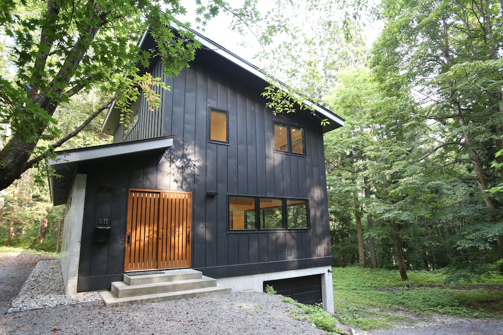 Seven Trees By Aokiko - Hakuba