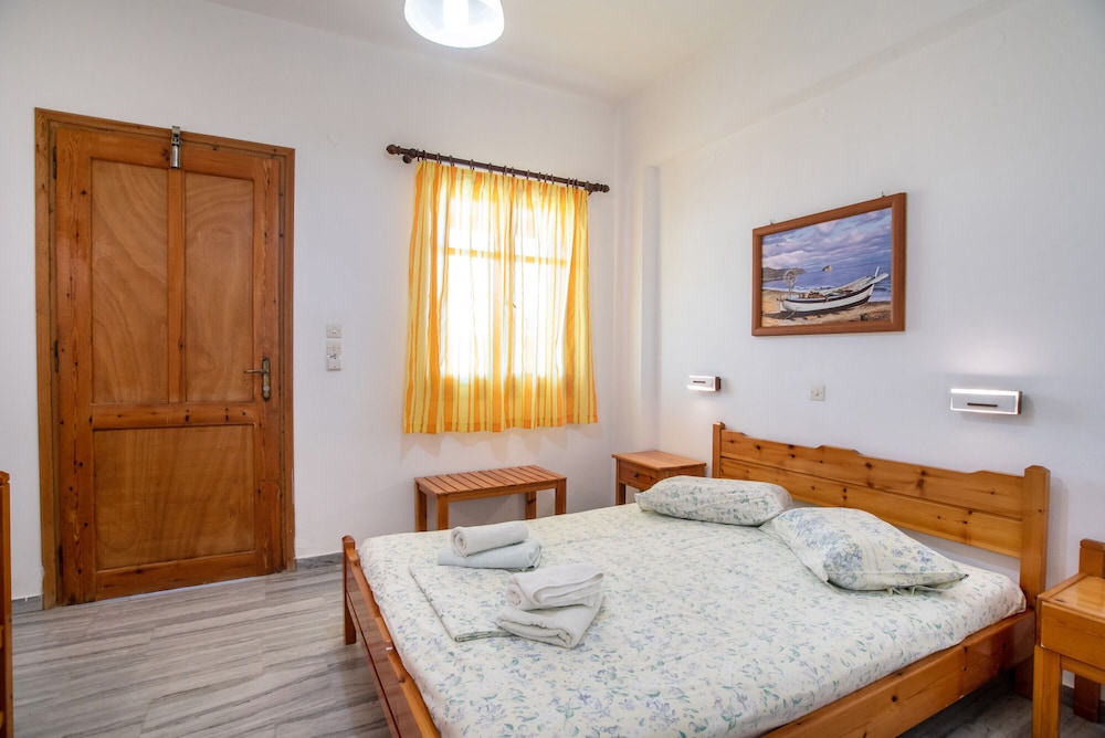 Room 'Studio 2' With Mountain View, Wi-fi And Air Conditioning - Paros