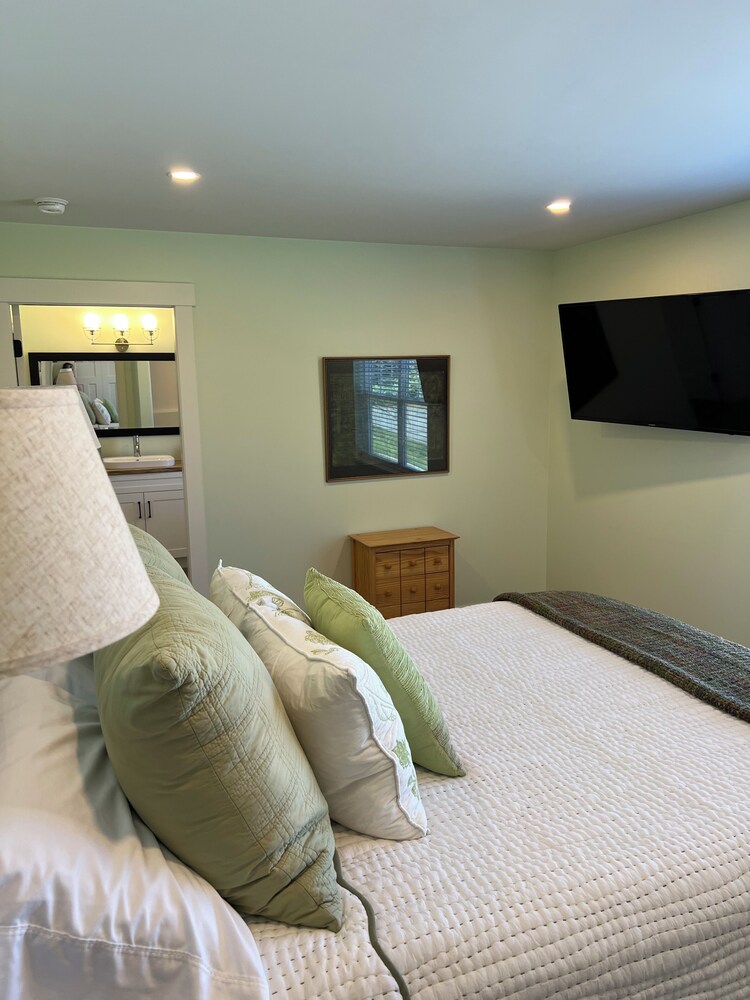 Country Living With City Amenities - Nanaimo