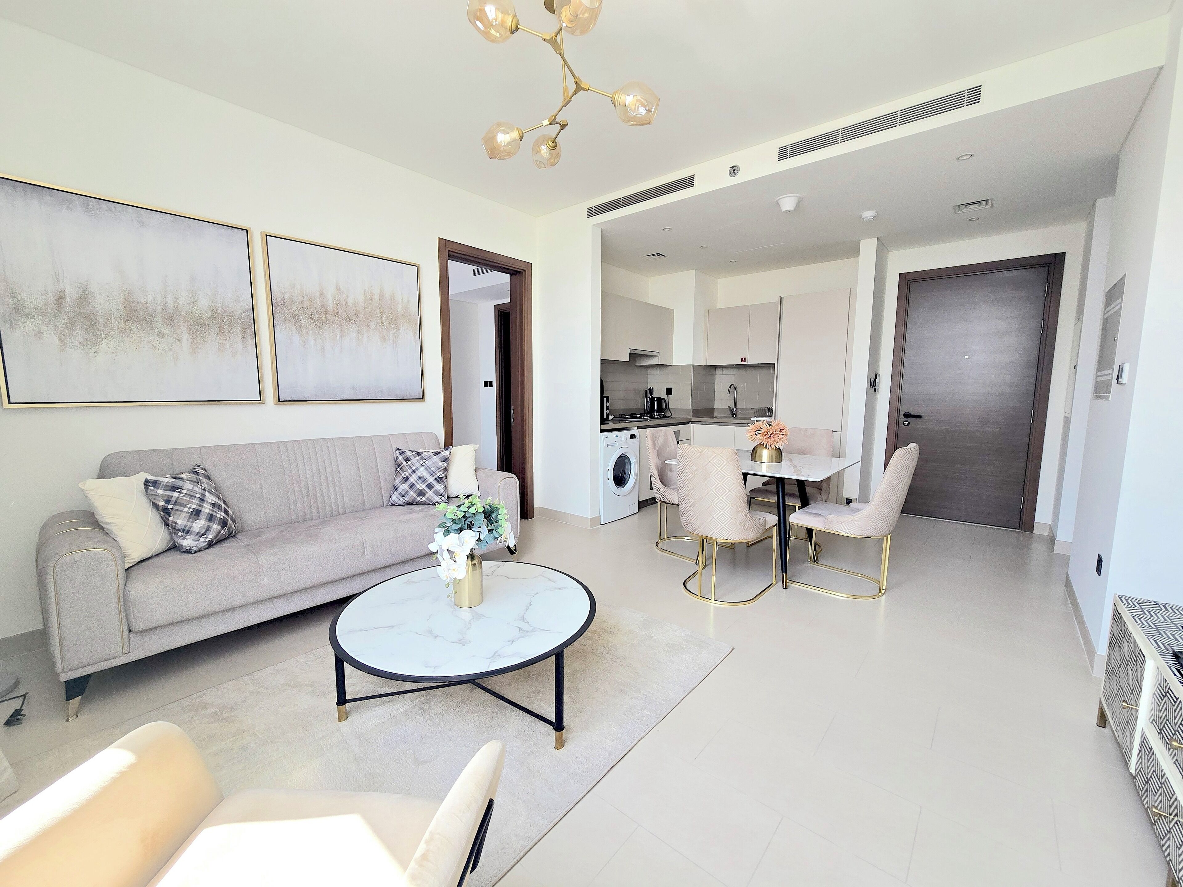 Apartamento Comfort, 2 quartos, não fumadores, Vista para a cidade | Sala de estar | Smart TV de 55 polegadas com canais por cabo, Netflix 