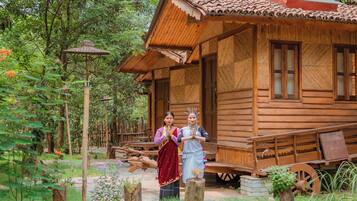 KIT HOUSE DELUXE | Camas de colchão pillowtop, secretária, quartos insonorizados