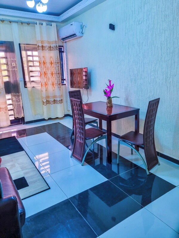 Nn Guest House - Douala