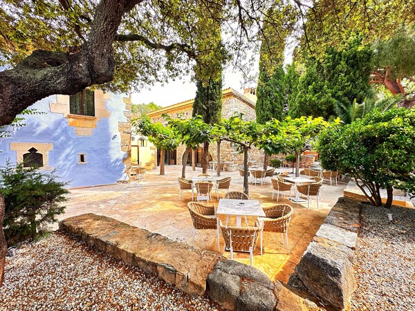 Boutique Hotel Comtal Empuries - Castelló d'Empúries