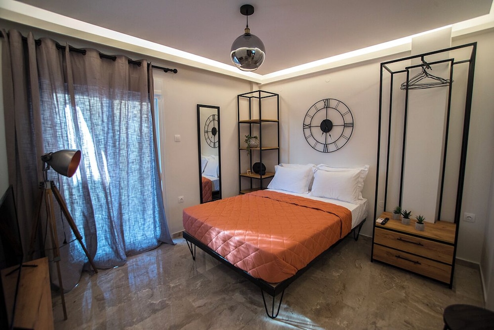 Lux Nomad MGMT - ZEN - Super Central Studio - Thessaloniki | Vrbo