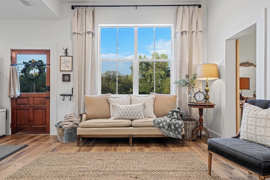 Countryside Cottage - Roseville, CA