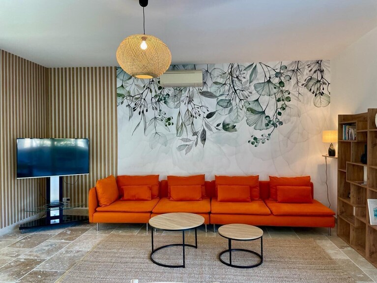 Stone Pavillion In Provence. - L'Isle-sur-la-Sorgue