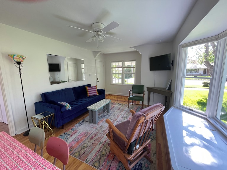 Come Stay At This Darling Cozy Cottage Right On The Creek. - Wyoming