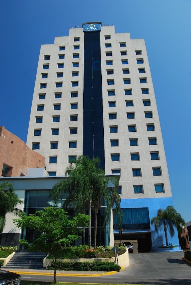 Intercity Tower - Departamento de Santa Bárbara