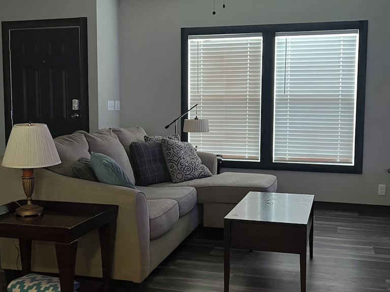 Cloverleaf Crossing, Small Town Charm! - Palo Pinto Mountains State Park, Texas