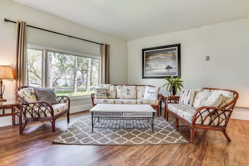 Lakeside Litchfield Home W/ Patio & Gas Grill! - Minnesota