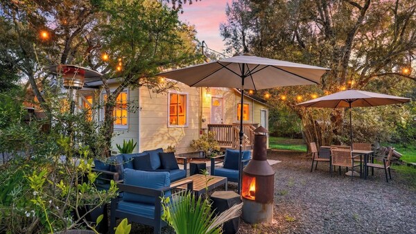 Grapevine Cottage By Avantstay Hobby Vineyard + Firepit - Glen Ellen, CA