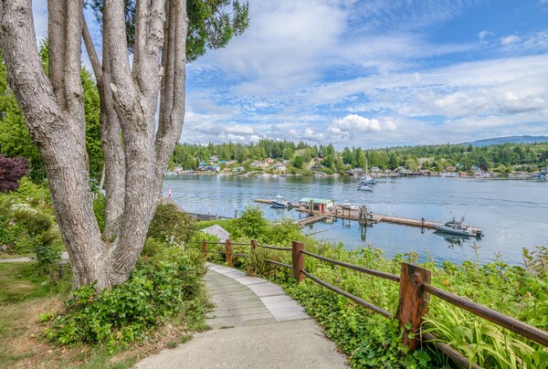 Woods End Landing - Vancouver Island