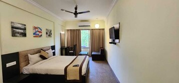 Quarto casal standard | Ferros/tábuas de passar roupa, Wi-Fi