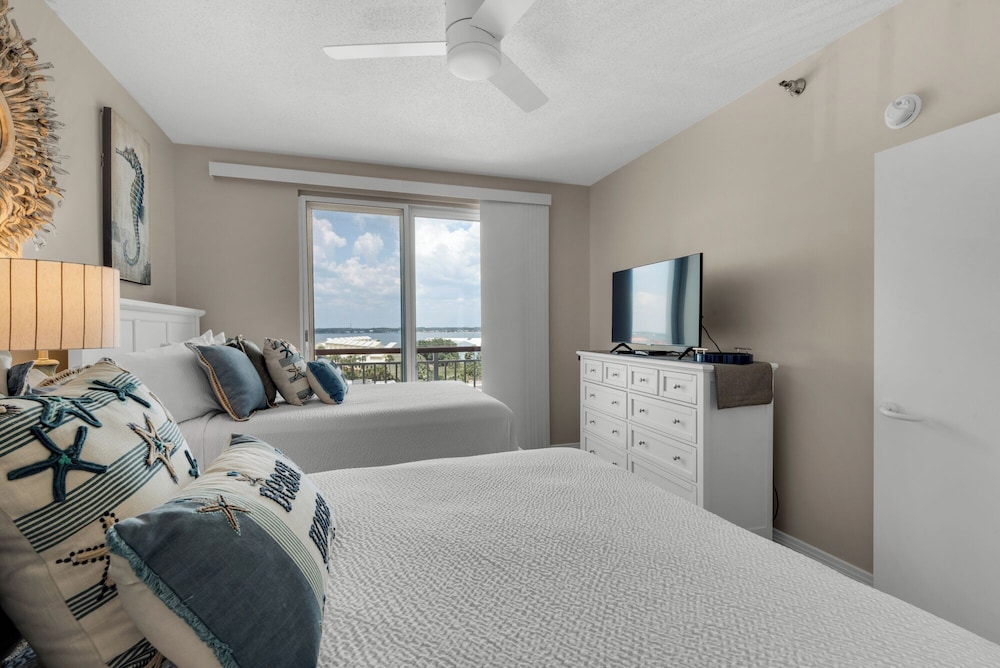 Surfside - Beach Colony East - Beautifully Decorated - Spacious ...