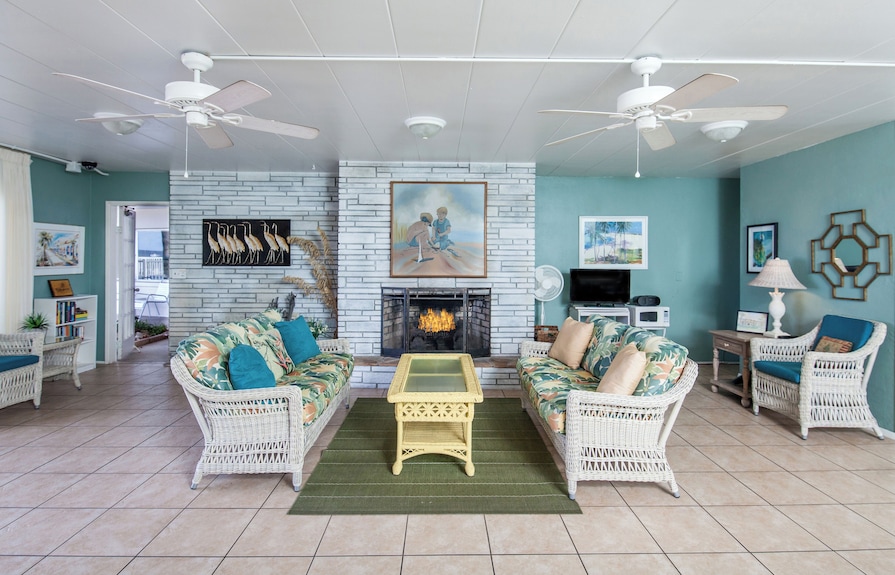 Directly On The Gulf - Unit 14 - 1 Bedroom - Second Floor - Sleeps Up To 5 - 威尼斯