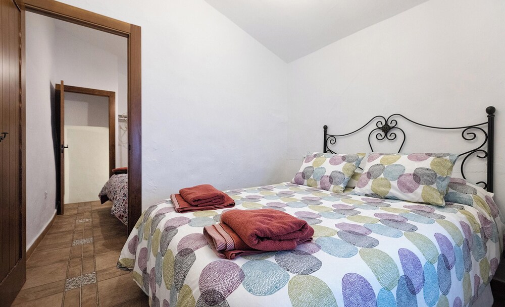 Homerez - Charming Villa in Mondrón with Private Pool - Mondron | Vrbo