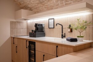 Suíte superluxo, 1 cama King | Cozinha privada | Geladeira grande, cooktop, máquina de café expresso, cafeteira/chaleira