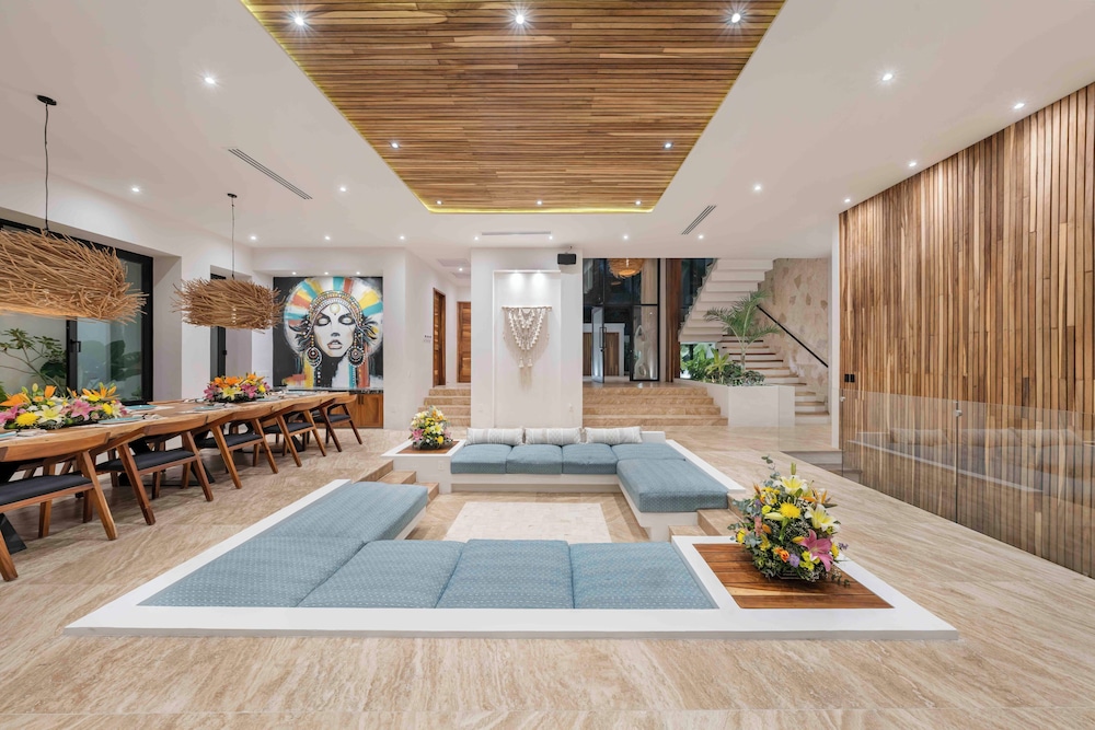 Evolve Isla - Spectacular New Oceanfront Villa - Isla Mujeres | Vrbo