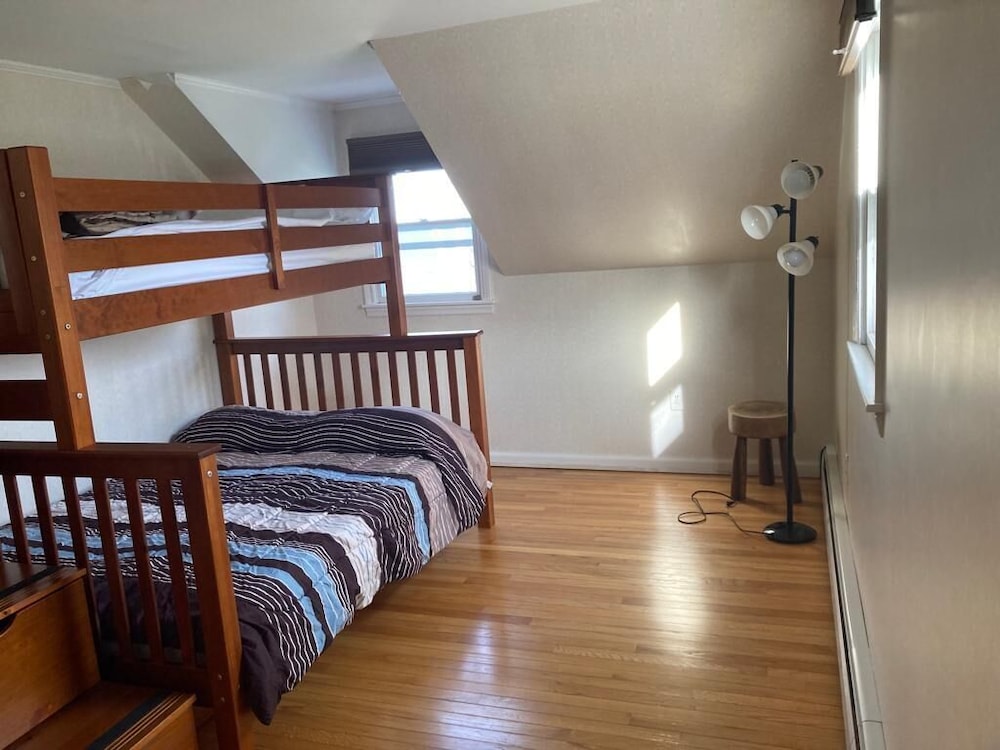 Lake Front House On Lake Champlain - Plattsburgh, NY