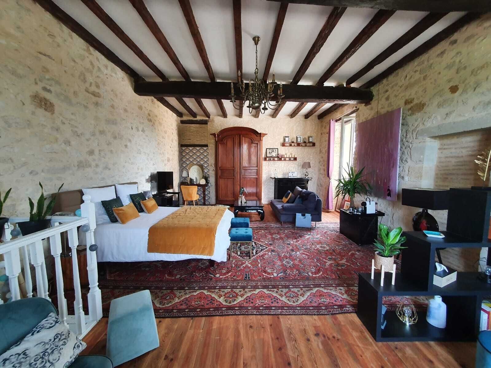 Casa | Wi-fi grátis, roupa de cama fornecida 