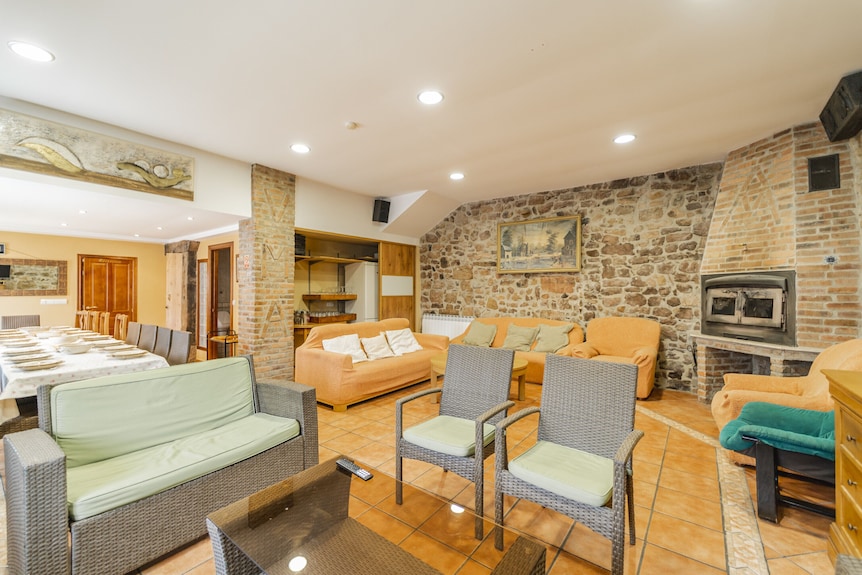 Apartamento 'Amontes Rural' Con Piscina Privada, Terraza Privada Y Wi-fi - Aguilar de Campoo