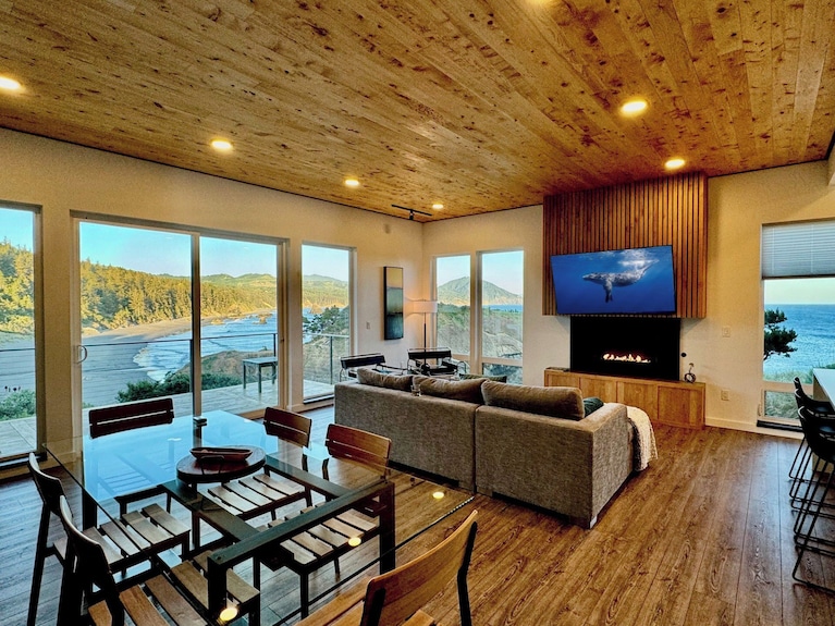 The Cove At Port Orford: Gray Whale Suite - Agate Beach, Port Orford