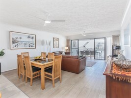Apartamento (Sunrise Cove 25) | Sala de jantar