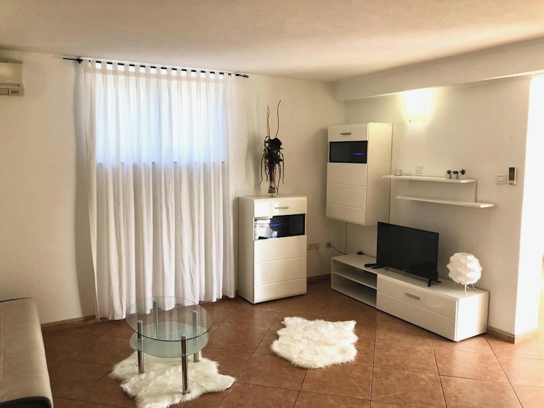 Homerez - Apartamento Encantador En Novigrad - Novigrad