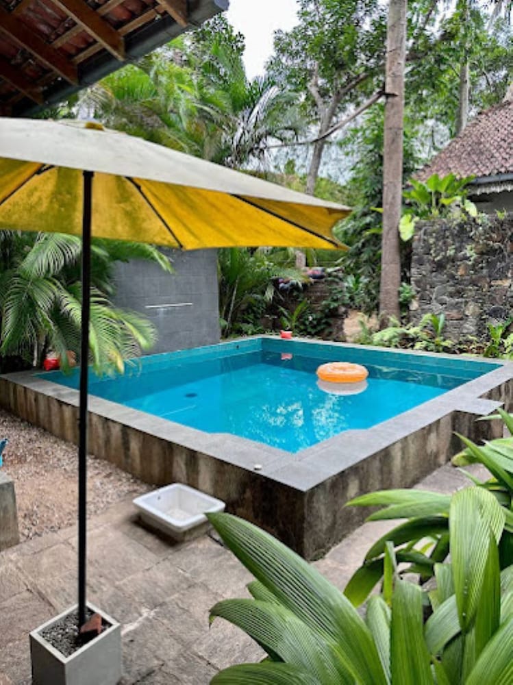 A Colonial Bungalow In Weligama! - Mirissa