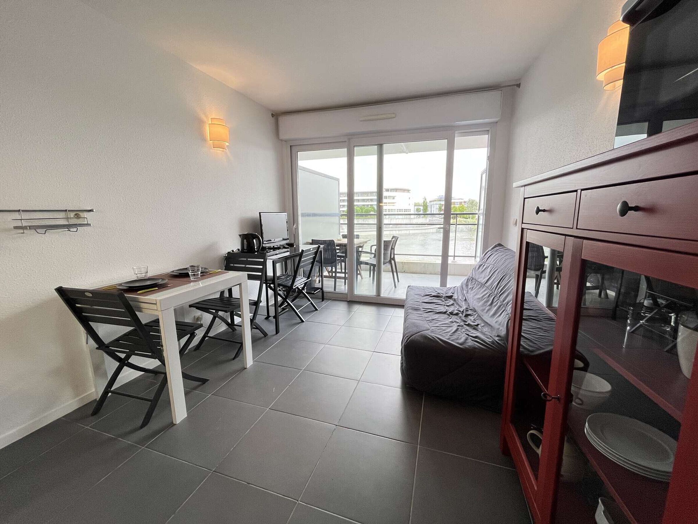 1-zimmer-wohnung Mit Balkon Und Parkplatz In La Rochelle - Île d'Oléron