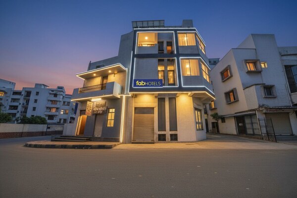 Fabhotel Sk - Rajkot