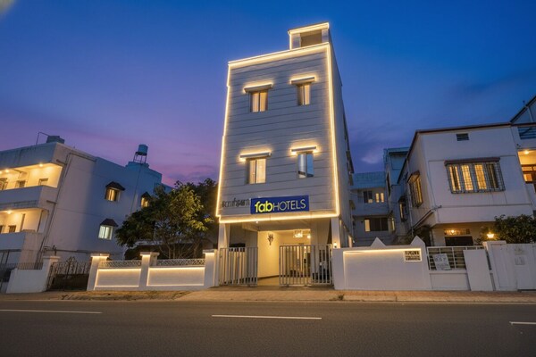 Fabhotel Galaxy Airport Inn - Pune