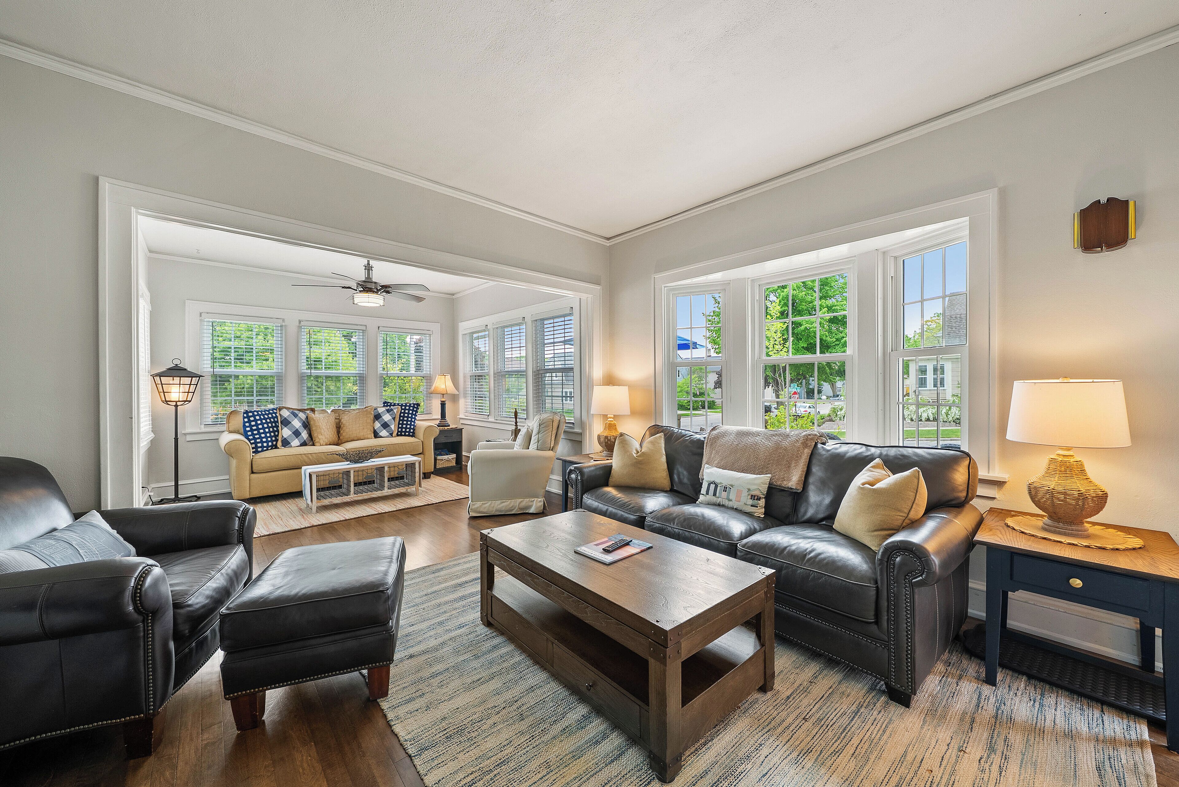 Cozy Corner Cottage| Beach Access & Historic Charm - South Shore Beach, WI