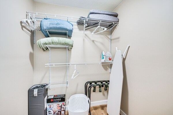 1 Block To Shore: Fort Myers Beach Retreat - Fort Myers Beach, FL