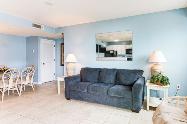 Beachfront Condo W/ Pool At Myrtle Beach Resort! - Surfside Beach, SC