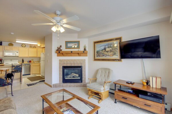 Cedar Creek Condo: Free Shuttle To Big Sky Resort! - Montana