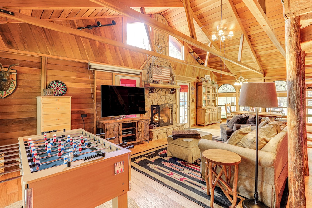 Tumbling Shoals Cabin < 1 Mi To Beaches & Boating! - Heber Springs, AR
